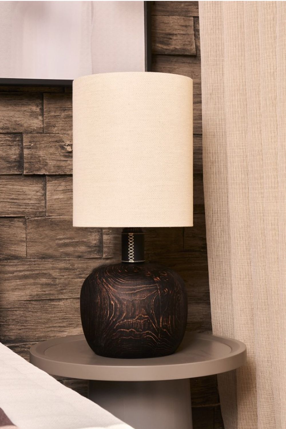 Austin Carbon Ahşap Abajur - mutlumikrop.com