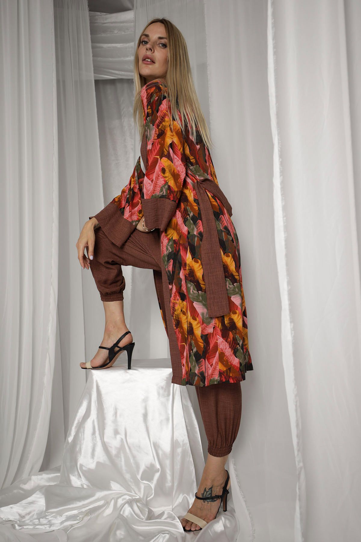 Katre Kök Boya Kumaş Kimono Ve Şalvar Takım - mutlumikrop.com