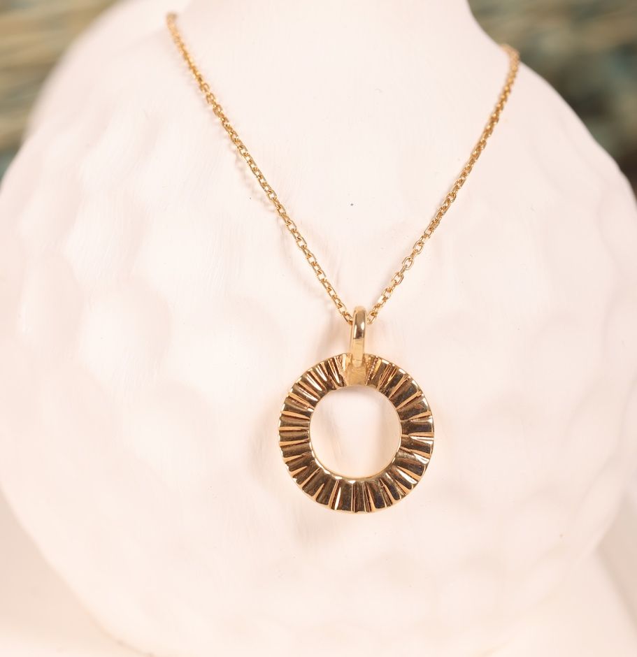 Mo Sunlight Kolye - mutlumikrop.com