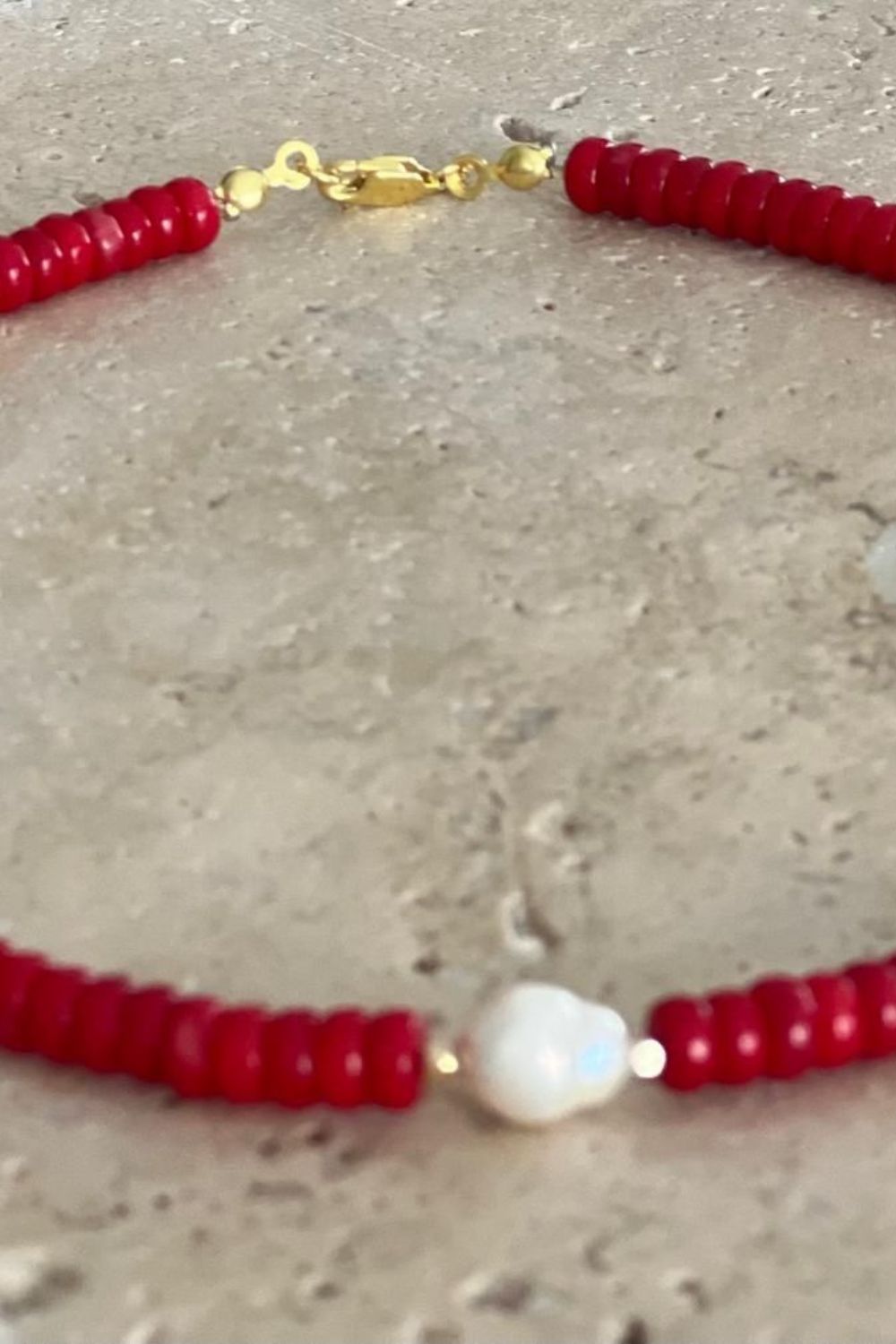 Barok İncili Yassı Mercan Kolye - mutlumikrop.com