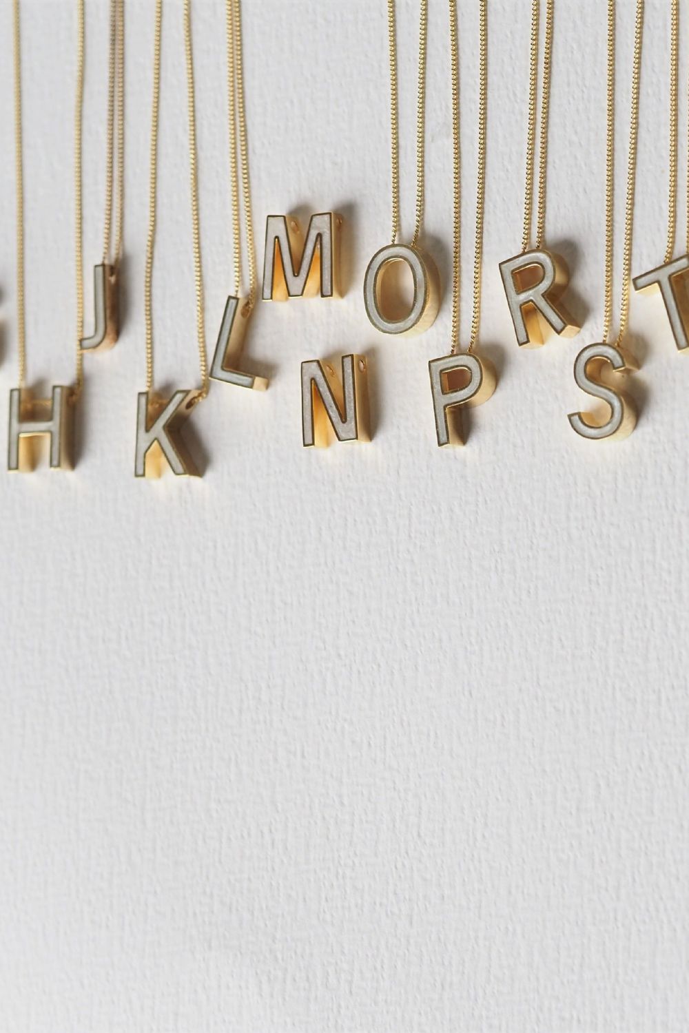 Gümüş Harf Kolye - mutlumikrop.com