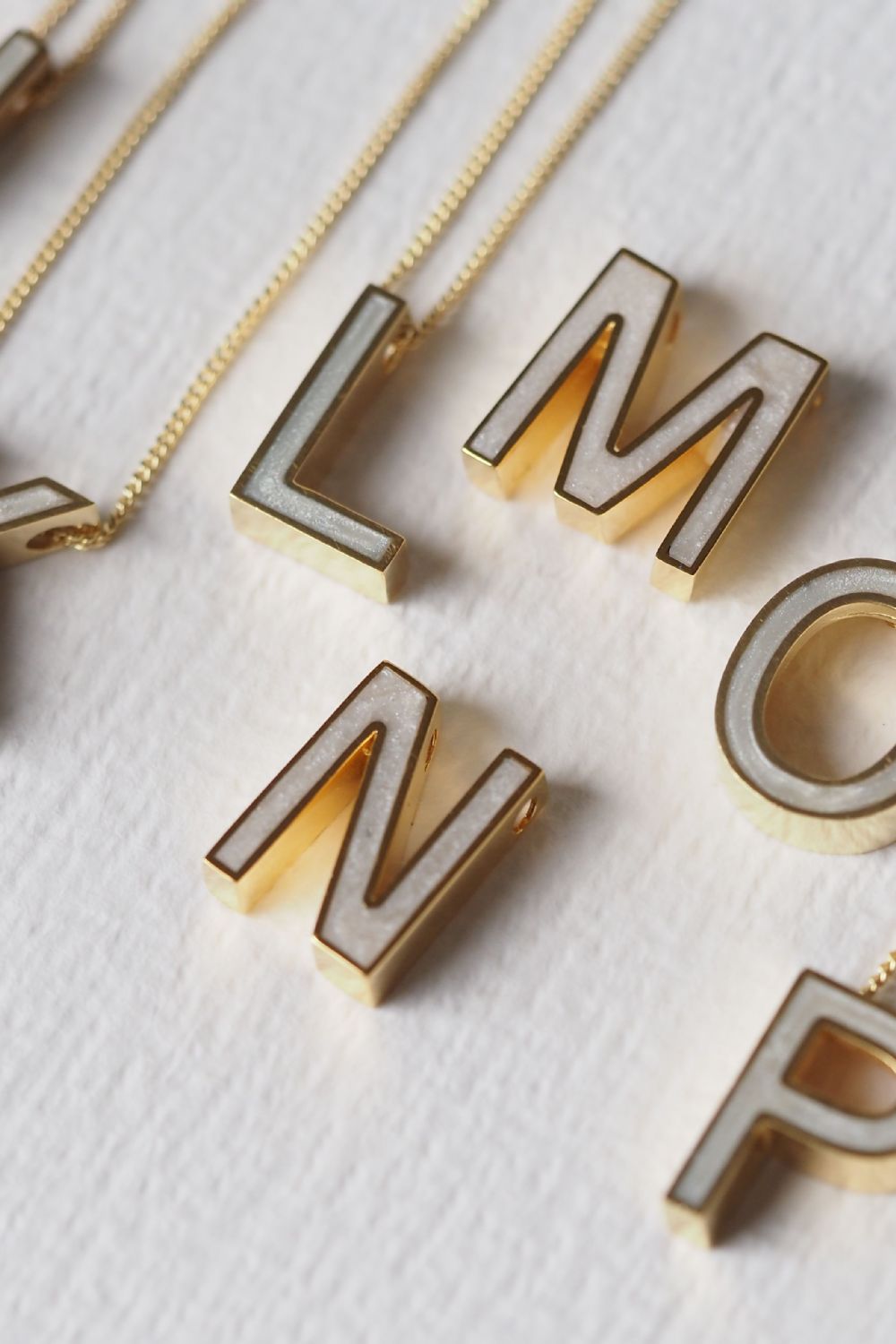 Gümüş Harf Kolye - mutlumikrop.com