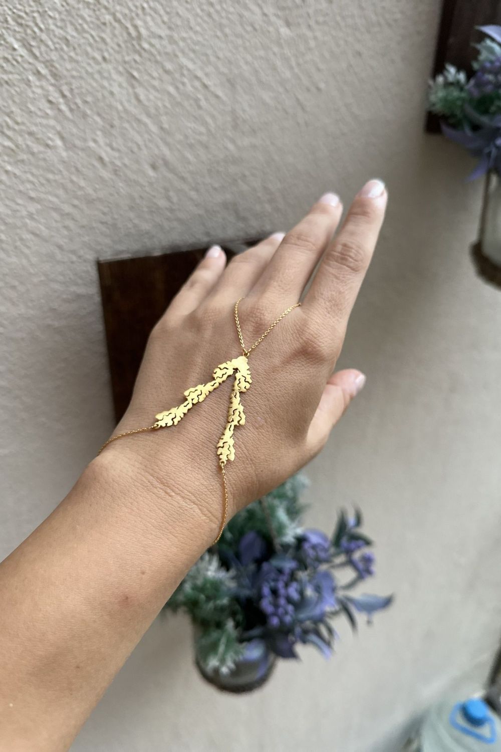 Hande Hekimhan - mutlumikrop.com